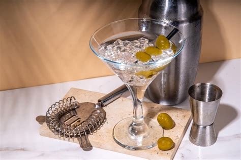 Premium Photo Classic Martini Cocktail With Olive