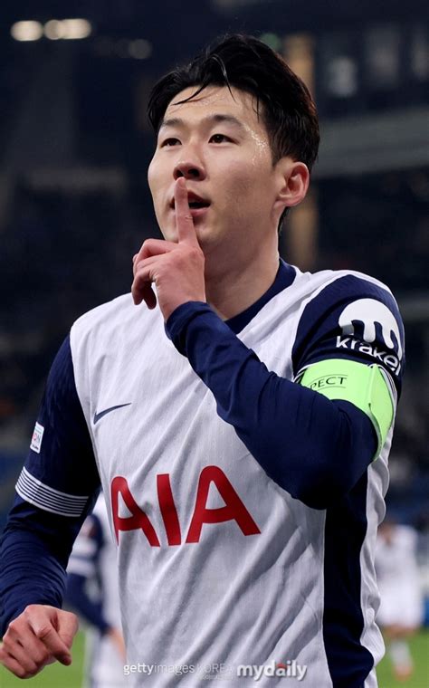 손흥민 당장 주장 반납해 팀 이끌 능력 없어son 리더십 비판 또 등장 억까 해도 해도 너무하다