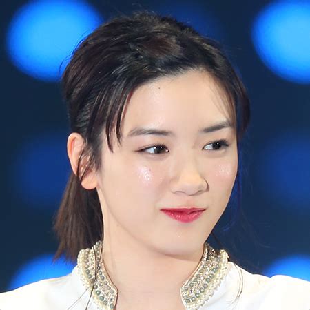 半分見えた永野芽郁半分青いで屈んだ瞬間胸の渓谷がコンニチワ アサ芸プラス
