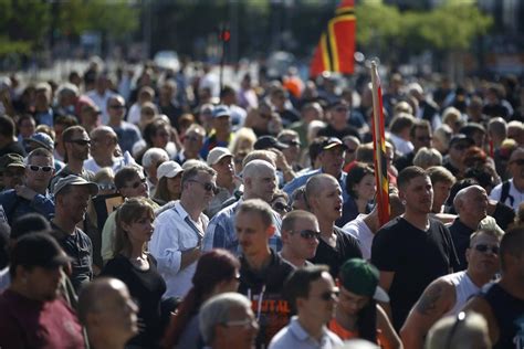 Galerie Muslimové V Německu Se Rychle Množí Za 30 Let Jich Bude 11
