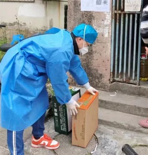 宝山抗疫战场上的“父子兵”