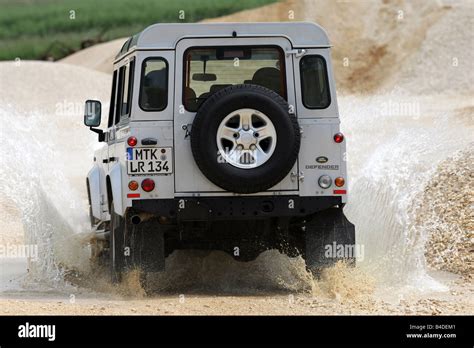 Land Rover Defender 110 Rear Atelier Yuwa Ciao Jp