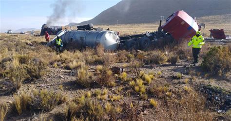 Choque Entre Camión Y Cisterna Deja Dos Fallecidos En Carretera Entre