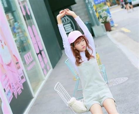 氣質白嫩美女的午後閒暇時光私房照寫真圖片 每日頭條