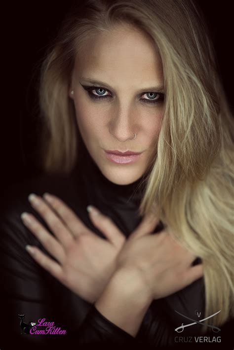 Uk Lara Cumkitten Books Biography Latest Update