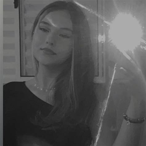 Yasmin Yaswzzz • Threads Say More