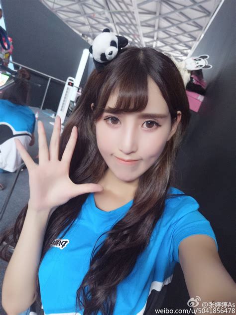 张婷婷 2016chinajoy熊猫tv展台sg女神 张婷婷女神私房照秀色女神