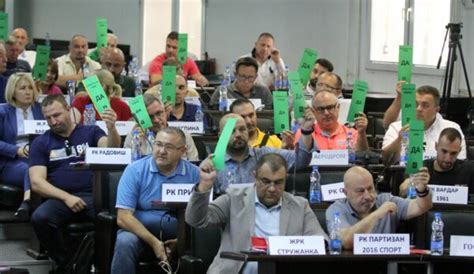 Одложена одлуката за кратење на Супер лигата Екипа