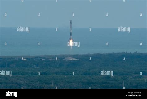 Spacex First Stage Hi Res Stock Photography And Images Alamy