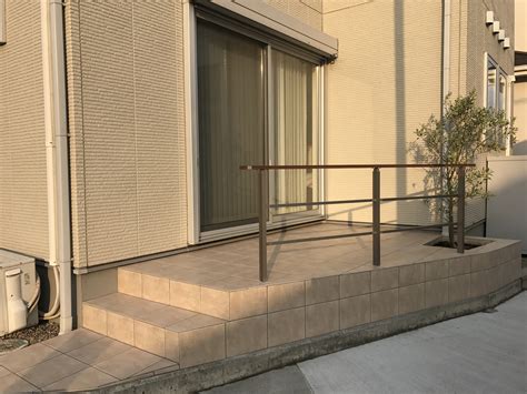 くり抜き花壇のタイルデッキ 加古川市o様邸｜加古川市・高砂市の外構・エクステリア工事はチェリーブロッサムガーデン