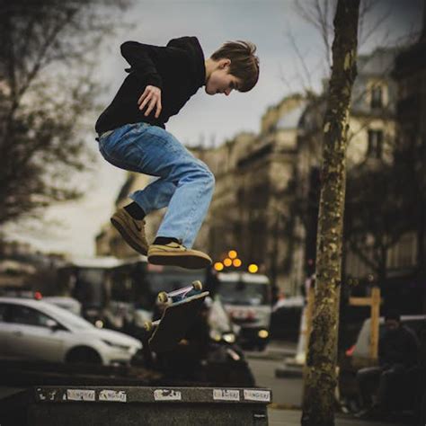Nahaufnahmefoto Der Person Skateboarding · Kostenloses Stock Foto