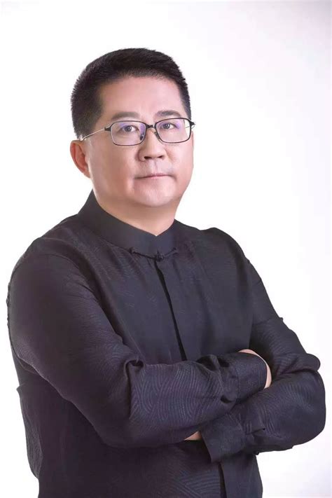 内蒙歌手王建华一首《英雄上马任翱翔》家乡人都点赞！奇特