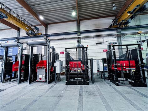 Lifting And Tipping Of Container Stacks