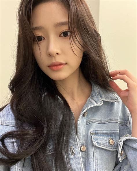 Kim Minju Instagram On Twitter Pretty People Kim Kpop Girls