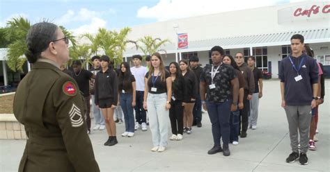 One Final Hooah Soldier Who Finds Second Calling In Classroom Hangs