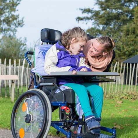 ВИЇЗД ЗА КОРДОН ЯКЩО ДИТИНА ІНВАЛІД