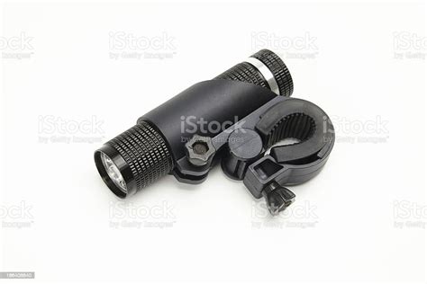 Led 손전등을 메탈릭 위한 자전거 흰색 바탕에 흰색 배경 금속집게에 대한 스톡 사진 및 기타 이미지 금속집게 손전등 0
