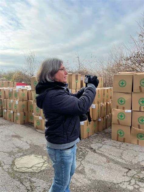 🎄Дядо Коледа не спал и джуджетата събрал работа на всички дал както той си знал 🎄 🎅 Днес