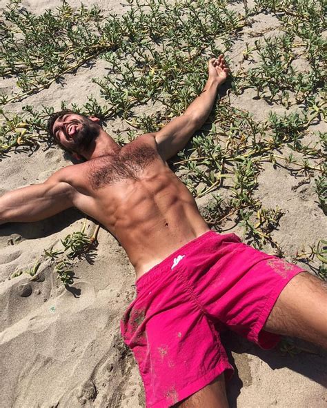 ปักพินโดย Thiago Raventos ใน Diego Rodríguez Doig