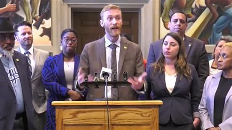 Missouri House Gop Votes To Defund All Public Libraries Crooks And Liars