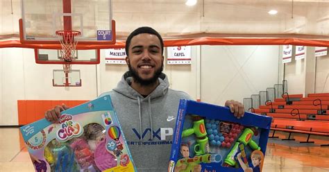 Hamptons Godwin Holds Season Of Giving Toy And Coat Drive