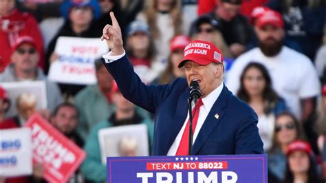 Trump Talks Hannibal Lecter At Bizarre New Jersey Rally