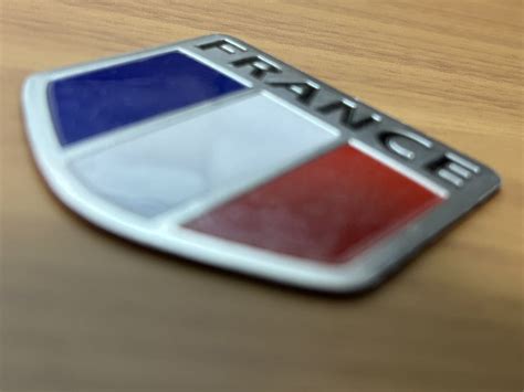 約5cm×5cm フランス 国旗 アルミ ステッカー シール エンブレム 高級車 アクセサリー シトロエン プジョー ルノー カングー