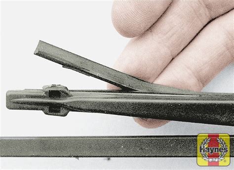 Wiper Blade Replacement Mercedes Benz C Class 2001 2004 Haynes Manuals