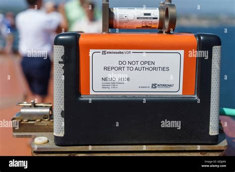 Schiffs Voyage Data Recorder VDR Interschalt Nemo H106 Close Up