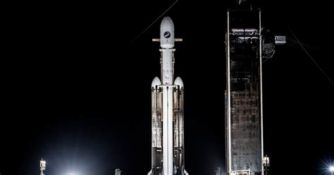 Spacex Gears Up For 5th Try At Launching Falcon Heavy Rocket Digital