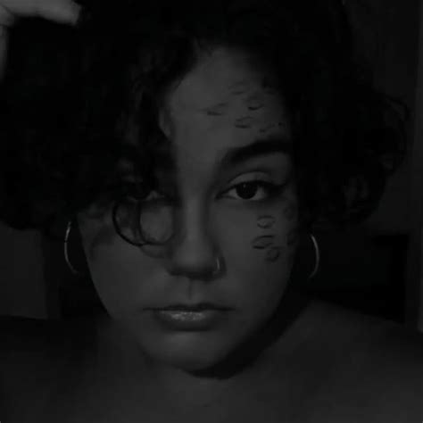 Thainá Melo Mellot0 • Threads Say More