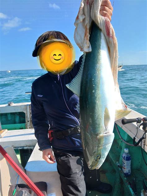 11月4日（月・祝）明石沖メジロのノマセ釣り 名田屋 明石たこ釣り船・ブリ・メジロ・ヒラメのませ釣り船・タチウオ釣り船の釣果ブログ 明石港