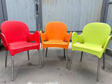 РАССПРОДАЖА Стулья столы шкафы тумбы стеллажи Loft мебель Кресла Iso 800 грн Офісні меблі