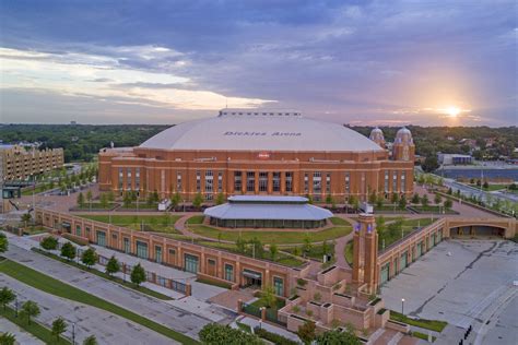 Arenas And Venues Simmons Bank