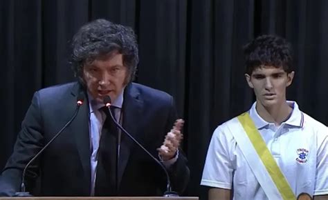 Dos Alumnos Se Desmayaron Durante El Discurso De Javier Milei En El