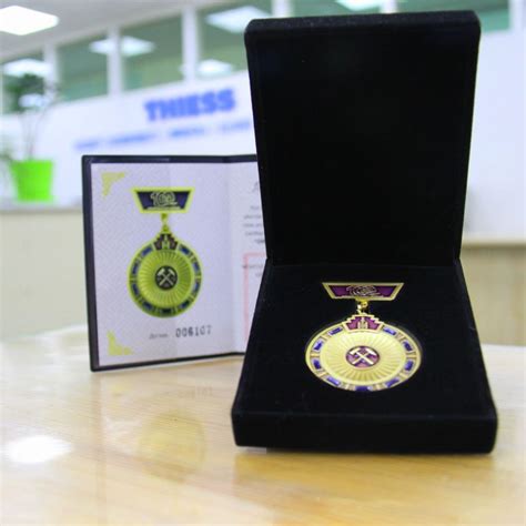 Thiess On Linkedin English Below Үзэсгэлэн болгогч хэмээн харагчин