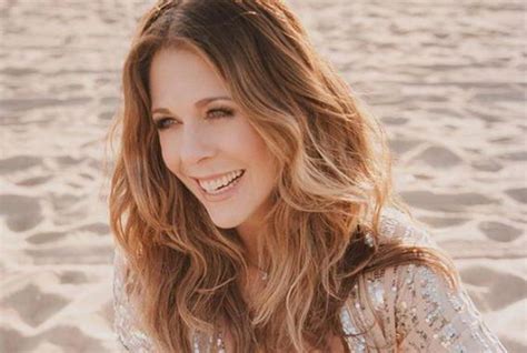 ريتا ويلسون تعرضت لآثار جانبية شديدة بعدما تلقيت دواء الكلوروكين