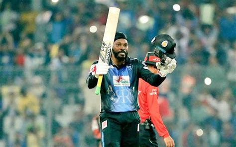 On This Day 2017 Chris Gayle Breaks T20 Record With 18 Sixes In Bpl Final