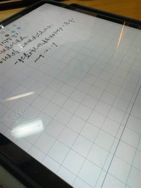 有的人本身就是左撇子 有的人本身就是單眼皮 有的人本身就是皮膚黑 有的人本身就是只會拿叉子 有的人本身就是相信著人性本善 有的人