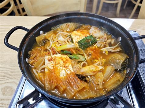 8천원짜리 김치찌개 정식 퀄리티 ㄷㄷㄷ 유머 움짤 이슈 에펨코리아
