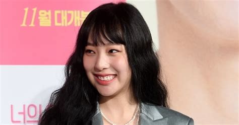 포토 이진이 미소가 사랑스러워~