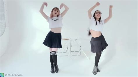 pop и Twerk Две горячие девушки Люкайкина Дарья и Давлешева Диана YouTube