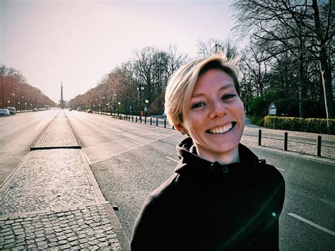 Fabienne Lang Medium