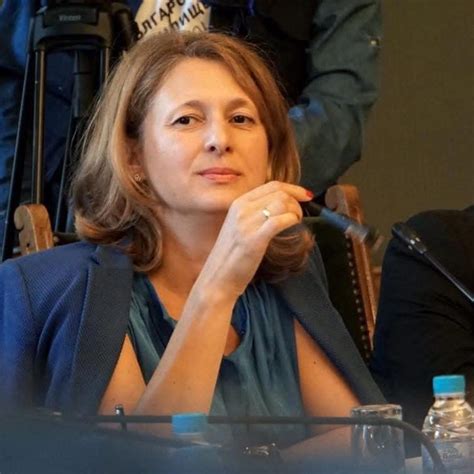 Джема Грозданова Не успях да се превърна в бюрократ и популист Reporteri Bg репортажи новини