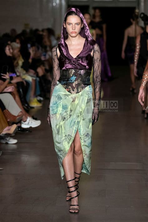 Kim Shui Ready To Wear Fashion Show Collection Spring Summer 2023