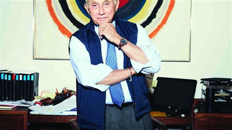 Leslie Wexner Selling 30 Million L Brands Shares