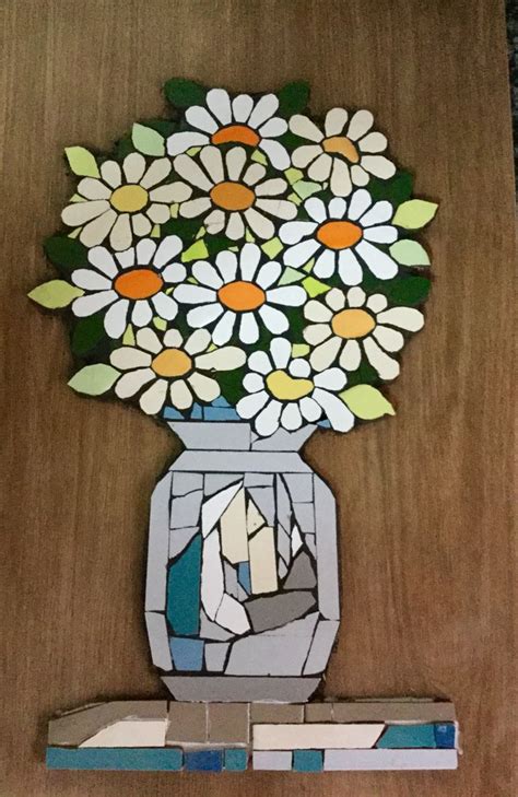 Pin de R C G en Arte em mosaico Mosaicos Artesanías con mosaicos Proyectos de mosaico