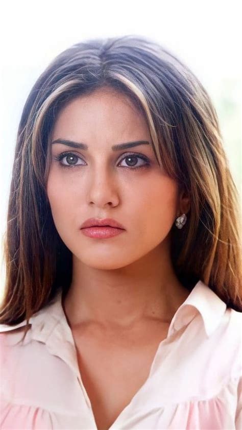 Sunny Leone Actress Bonito Bollywood Hd Phone Wallpaper Beautiful