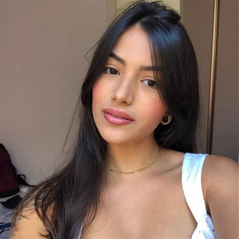 Héllen Rocha
