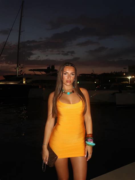 Olivia Crompton Dinner With A View 🧡 Instagram